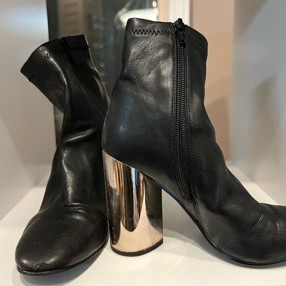 Aldo | Shoes | Aldo Ankle Boots Gold Heel Zipper | Poshmark